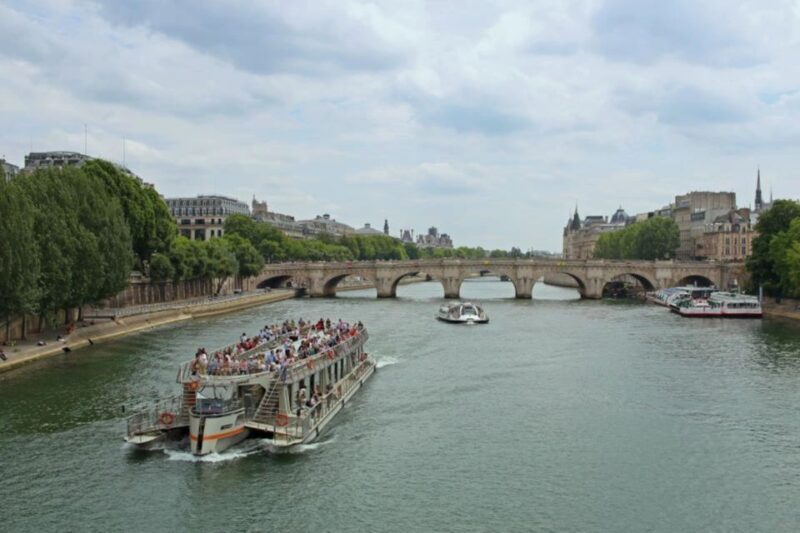 Paris: Catacombs, Audio Guide, and River Cruise Option - Final thoughts: Who is this experience best for?