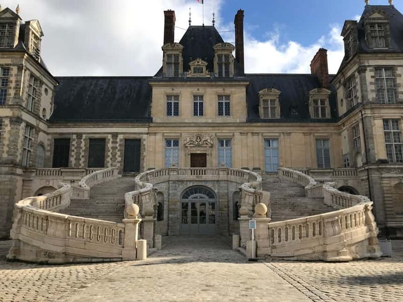 Paris: Château Fontainebleau Small Group Guided Tour Max 6 - Key Points