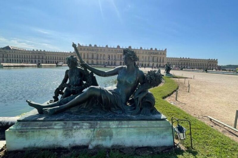 Paris: Châteaux Versailles and Vaux-le-Vicomte Excursion - Key Points