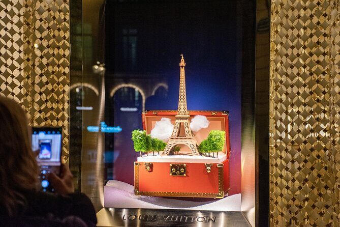 Paris Christmas Lights Small Group Walking Tour with Local Guide - A Deep Dive into the Experience