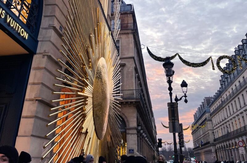 Paris Christmas Lights Walking Tour with Local Guide - A Closer Look at the Itinerary
