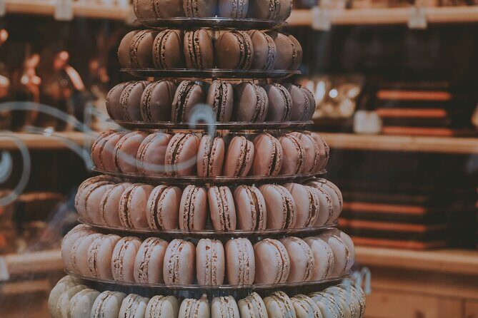 Paris Christmas Market & Chocolate Private Tour with Local Guide - Why the Guides Make a Difference