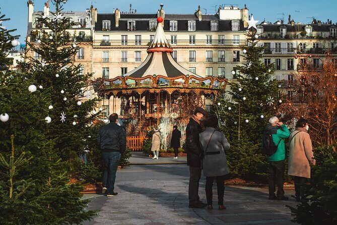 Paris Christmas Market & Chocolate Private Tour with Local Guide - In-Depth look at the Itinerary