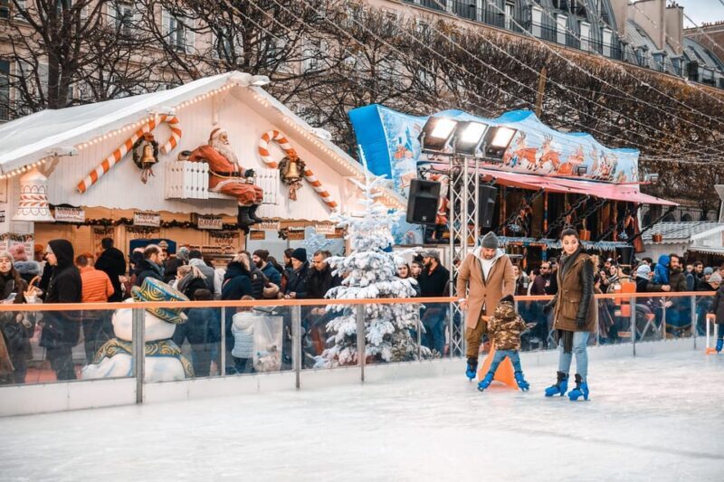 Paris: Christmas Market Guided at Notre Dame & Food Tasting - Key Points
