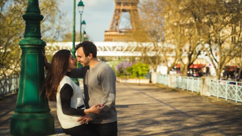 Paris: Cinematic and Fun Photoshoot with a Professional - The Experience of a Professional Photoshoot in Paris