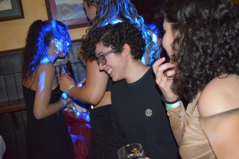 Paris: City Center Guided Pub Crawl with Shots & Club Entry - FAQ