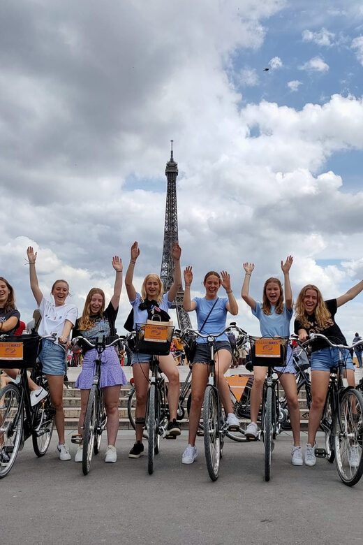 Paris: City Highlights Bike Tour - The Experience on Two Wheels