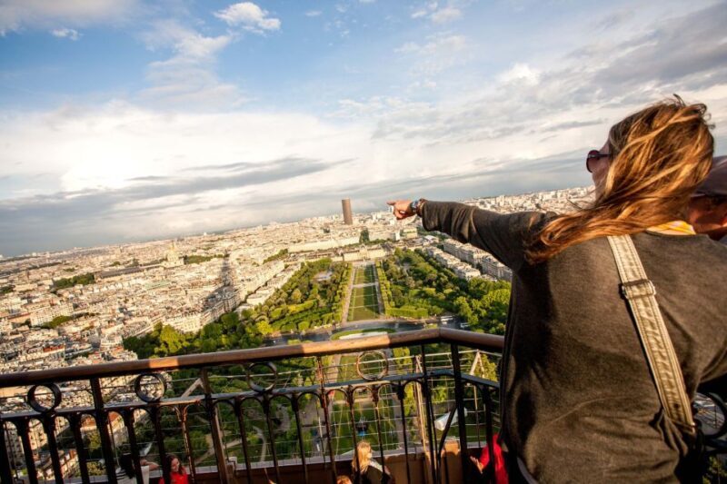 Paris: City Tour by Bus with Eiffel Tower & Optional Summit - The Itinerary Breakdown: What to Expect