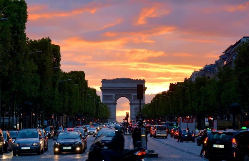 Paris: City Walking Tour and Seine River Cruise - Key Points