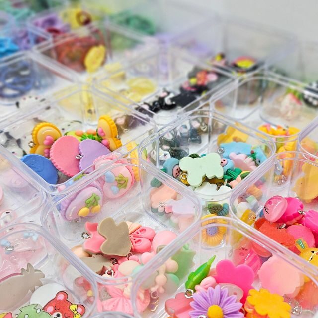 Paris: Create your phone strap, bag or keychain - Frequently Asked Questions