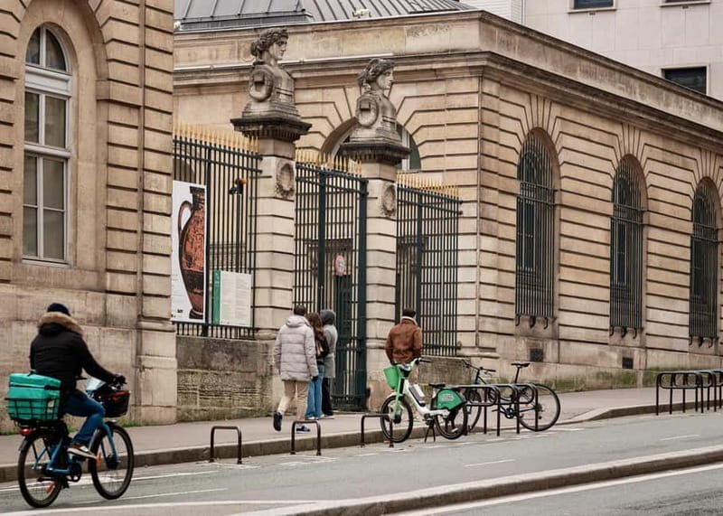 Paris: Creepy Middle Ages Walking Tour - Tour Logistics and Practicalities