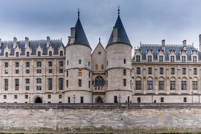 Paris crime city - What’s Not Included and Practical Details