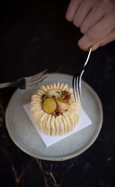 Paris: Curated Sweet Tour by a French Pastry School - A Walk Through Le Marais with Pastry in Hand