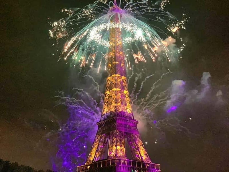 Paris: Dinner Cruise, Cabaret & Fireworks on July 14th - Key Points