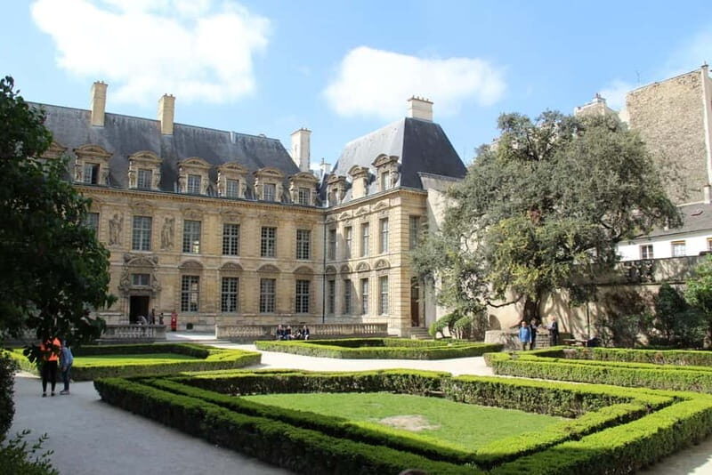 Paris: Discover the hidden architecture gems of Le Marais - Frequently Asked Questions