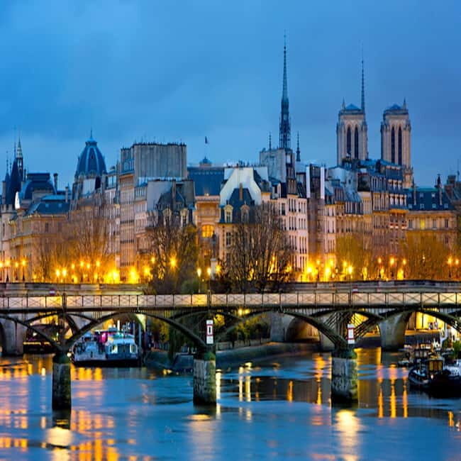Paris: Eiffel Tower and Seine River Electric Bike Tour - Key Points