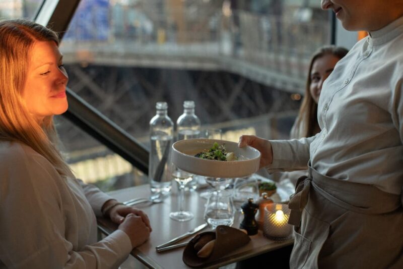 Paris: Eiffel Tower Dining, Gustave Menu at Madame Brasserie - FAQ