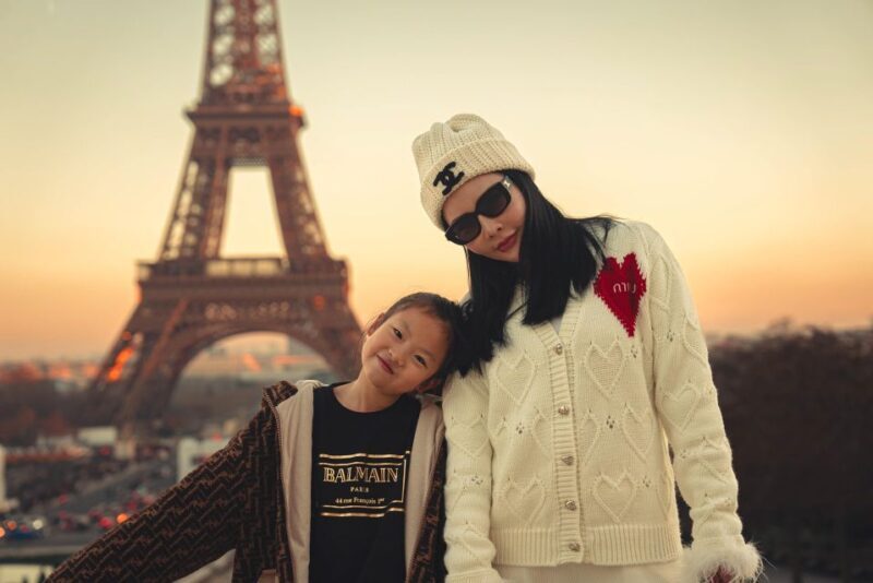 Paris: Eiffel Tower & Louvre Private Photoshoot - Who Will Love This?