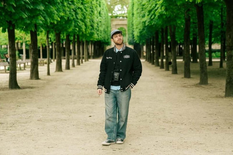 Paris: Eiffel Tower, Montmartre, or Louvre Photoshoot - Key Points