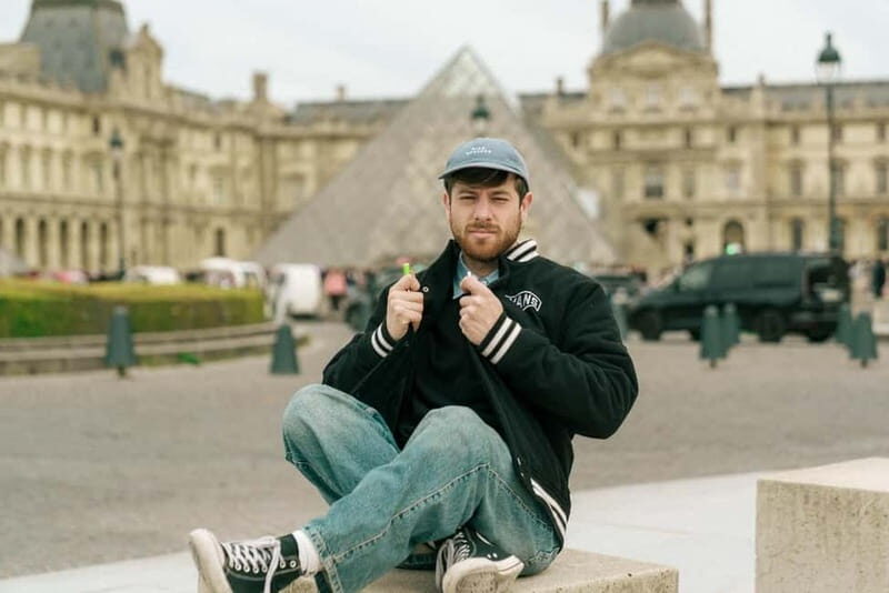 Paris: Eiffel Tower, Montmartre, or Louvre Photoshoot - Frequently Asked Questions