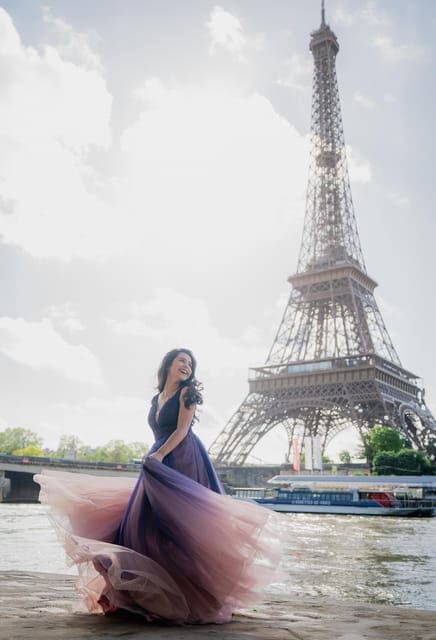 Paris: Eiffel Tower Private Photo Session - An In-Depth Look at the Experience