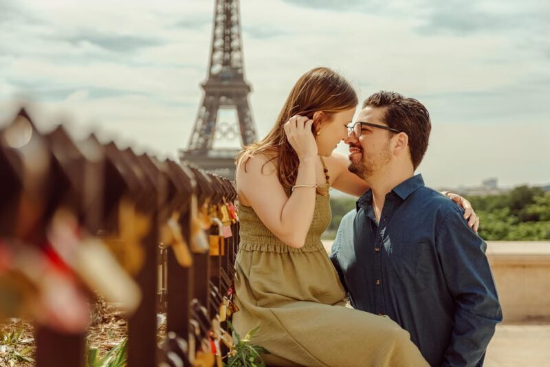 Paris: Eiffel Tower Street Photoshoot - An In-Depth Look at the Eiffel Tower Photoshoot Experience