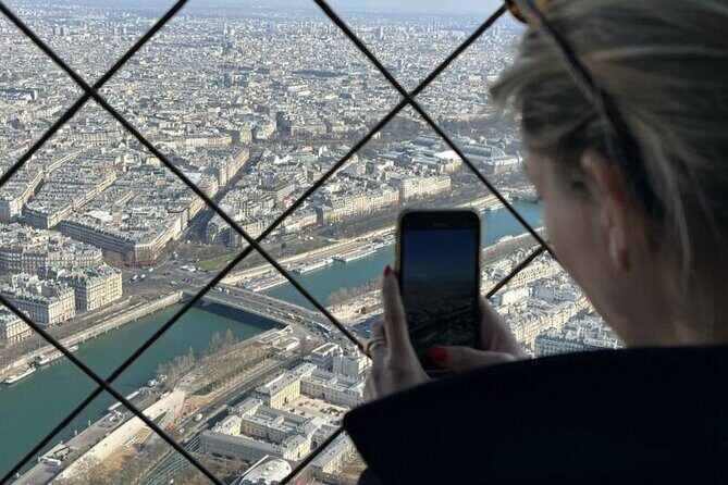Paris: Eiffel Tower Summit Small-Group Guided Tour Max 6 People - Key Points