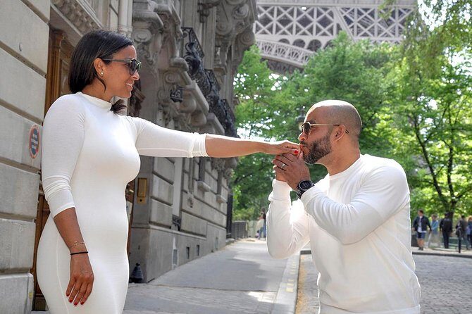 Paris Engagement Proposal Private Walking Tour with Professional Photographer - Value for Money