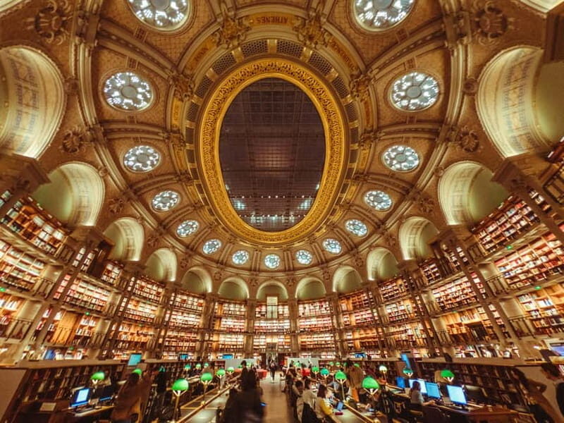 Paris Essentials : 4h Private Tour with a Local Guide ! - Key Points
