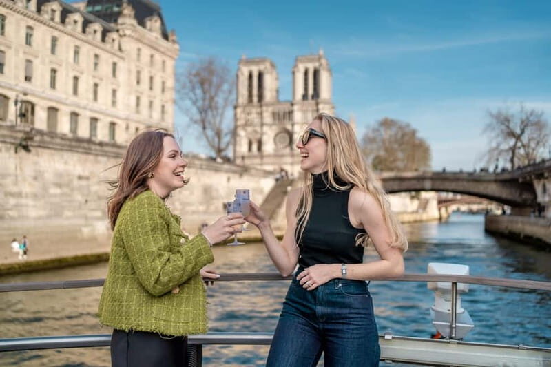 Paris: Evening River Cruise with Champagne from Notre Dame - The Role of Timing and Season