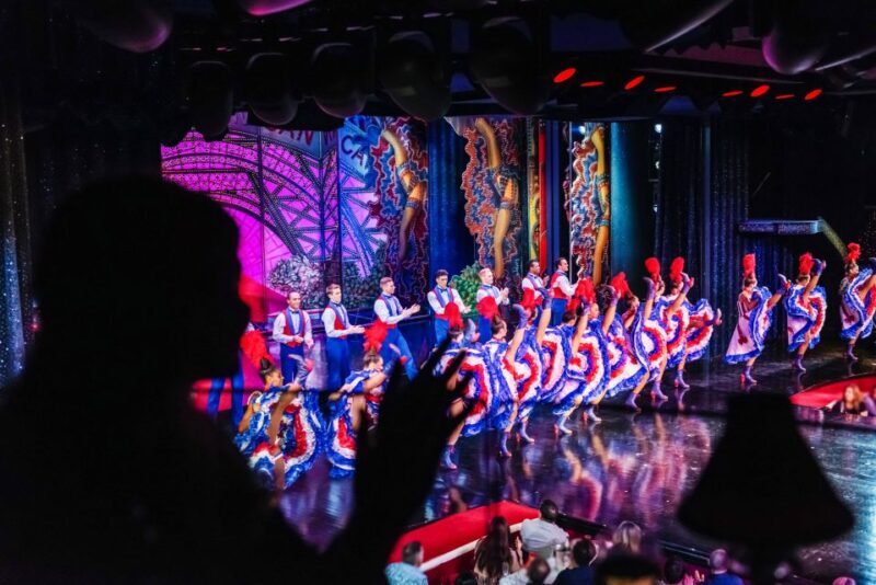 Paris: Evening Sightseeing Tour and Moulin Rouge Show - A Balanced Look at the Experience