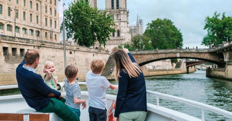 Paris: Family-Friendly River Seine Guided Cruise - The Experience on Board
