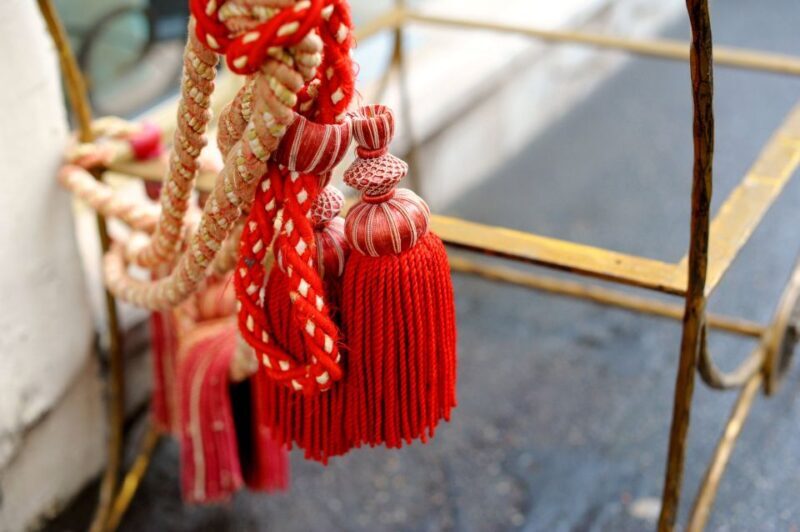Paris: Flea Market Insider's Tour. extra-small group tour - Key Points
