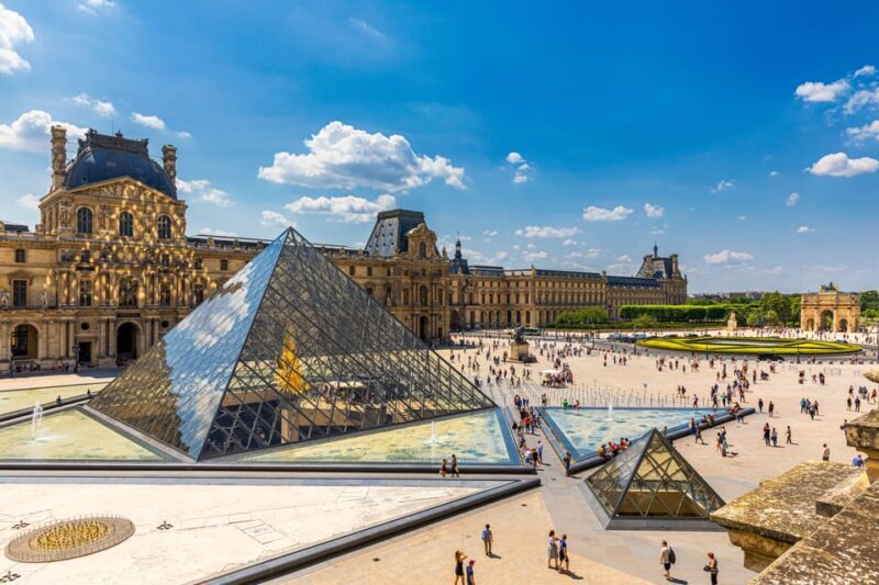Paris for first-timers  from Notre-Dame to the Louvre - An Adventure Through the Heart of Paris