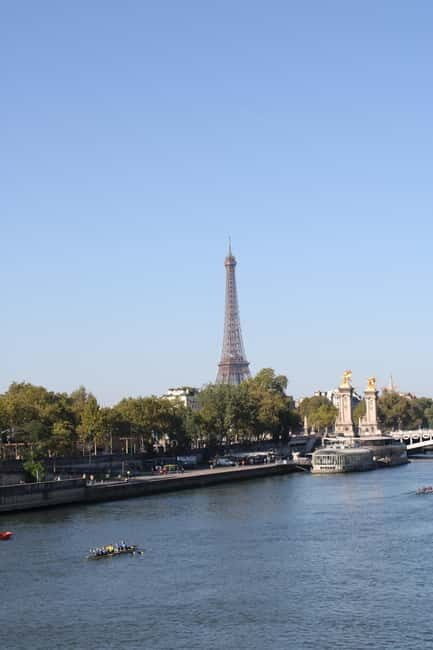 Paris: French Language Walking Tour (Learn & Walk) - Key Points