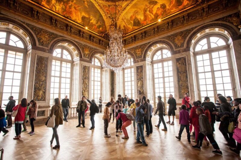 Paris: Gardens of Versailles Walking Tour & Palace Entry - What Visitors Love