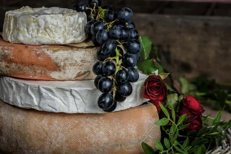 Paris Gourmet Feast of French Iconic Flavors & Landmarks - What Makes This Tour Stand Out?