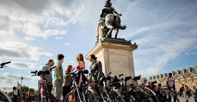 Paris: Guided bike tour - Greatest monuments of the capital - In-Depth Exploration of the Tour Experience