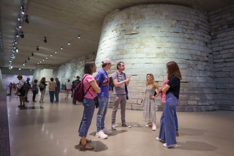 Paris: Guided Tour of the Must-Sees of the Louvre Museum - How the Experience Feels