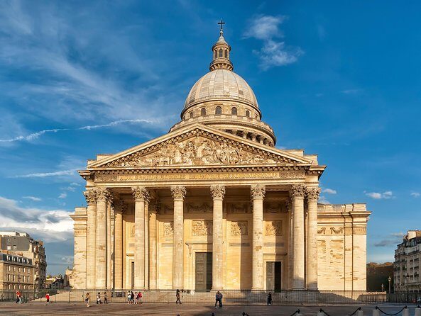 Paris Highlights Immersive Coach Tour - Who Should Consider This Tour?