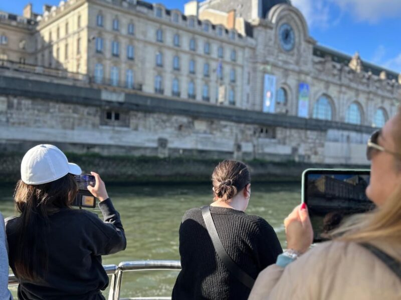 Paris: Hop-On Hop-Off Seine Cruise Pass with 9 Stops - Practical Tips for Your Trip