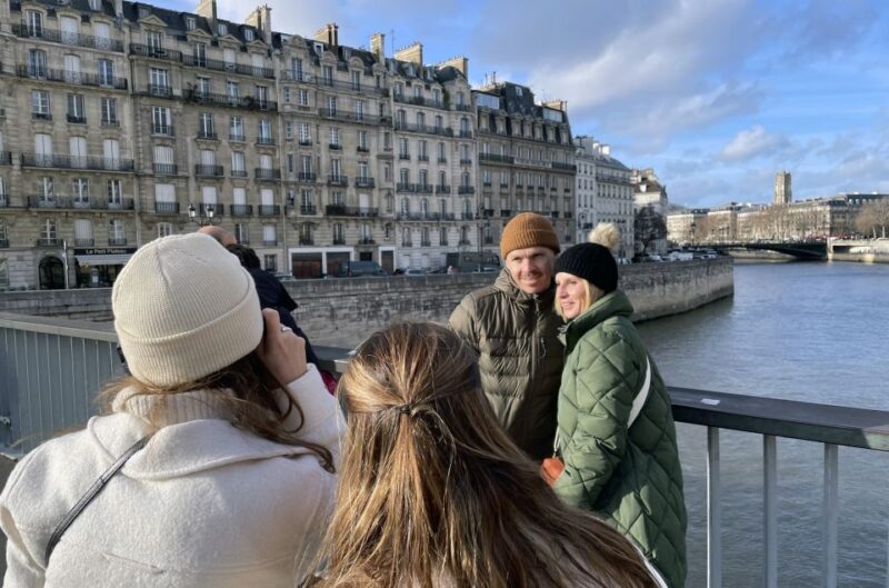 Paris: Ile De La Cité Walking Tour and Paris' Birthplace - Exploring the Medieval Streets