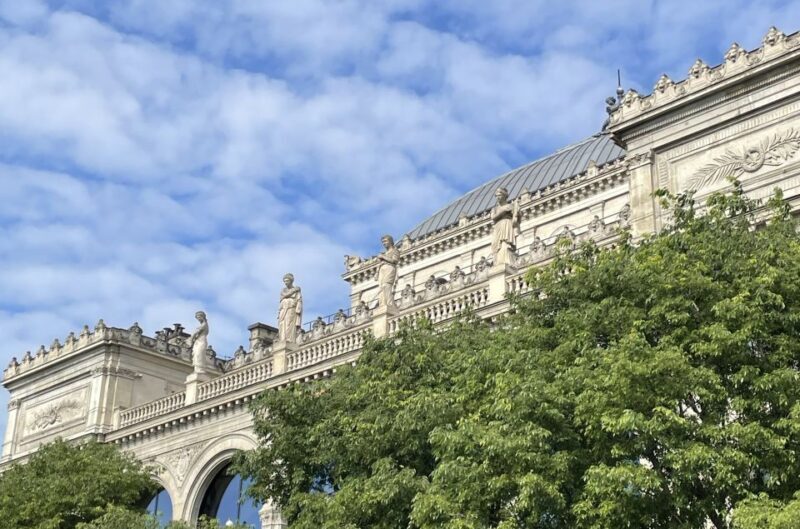 Paris: Ile De La Cité Walking Tour and Paris' Birthplace - Value and Practicalities