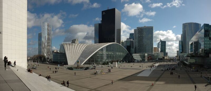 Paris: La Défense Private Guided Tour - Exploring La Défense: A Modern Marvel