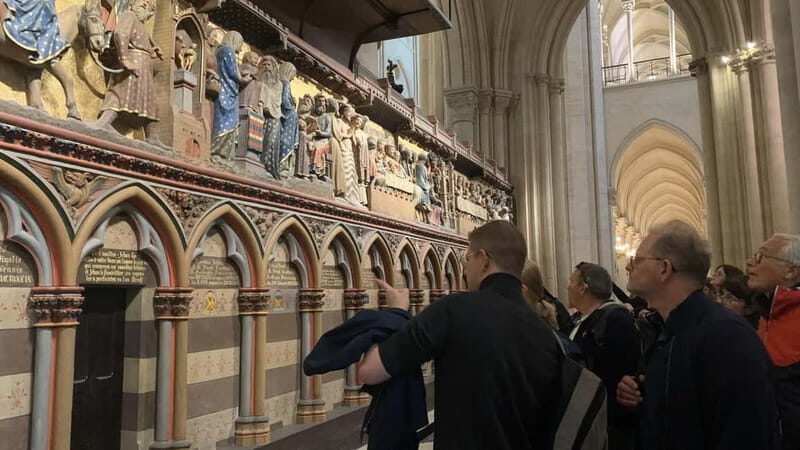 Paris: Latin Quarter and Ile de la Cité Guided Walking Tour - Key Points