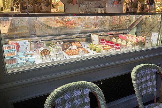 Paris: Le Marais District Guided Walking Tour with Tastings - An In-Depth Look at the Tour Experience