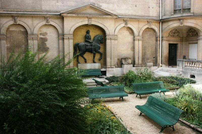 Paris: Le Marais Walking Tour - Key Points