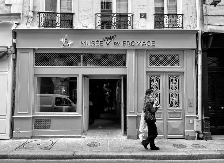 Paris: Living Cheese Museum Guided Tour with Cheese Tasting - Key Points