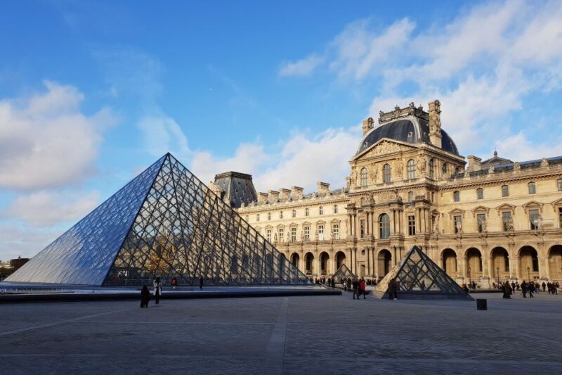 Paris: Louvre Reserved Ticket and River Cruise Combo - Exploring the Louvre: Freedom to Discover