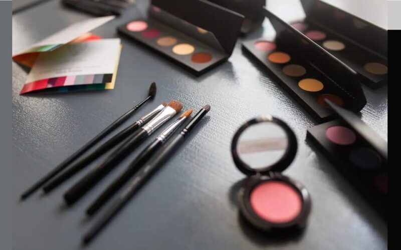 Paris: Make-up Class with Color Analysis - An In-Depth Look at What to Expect
